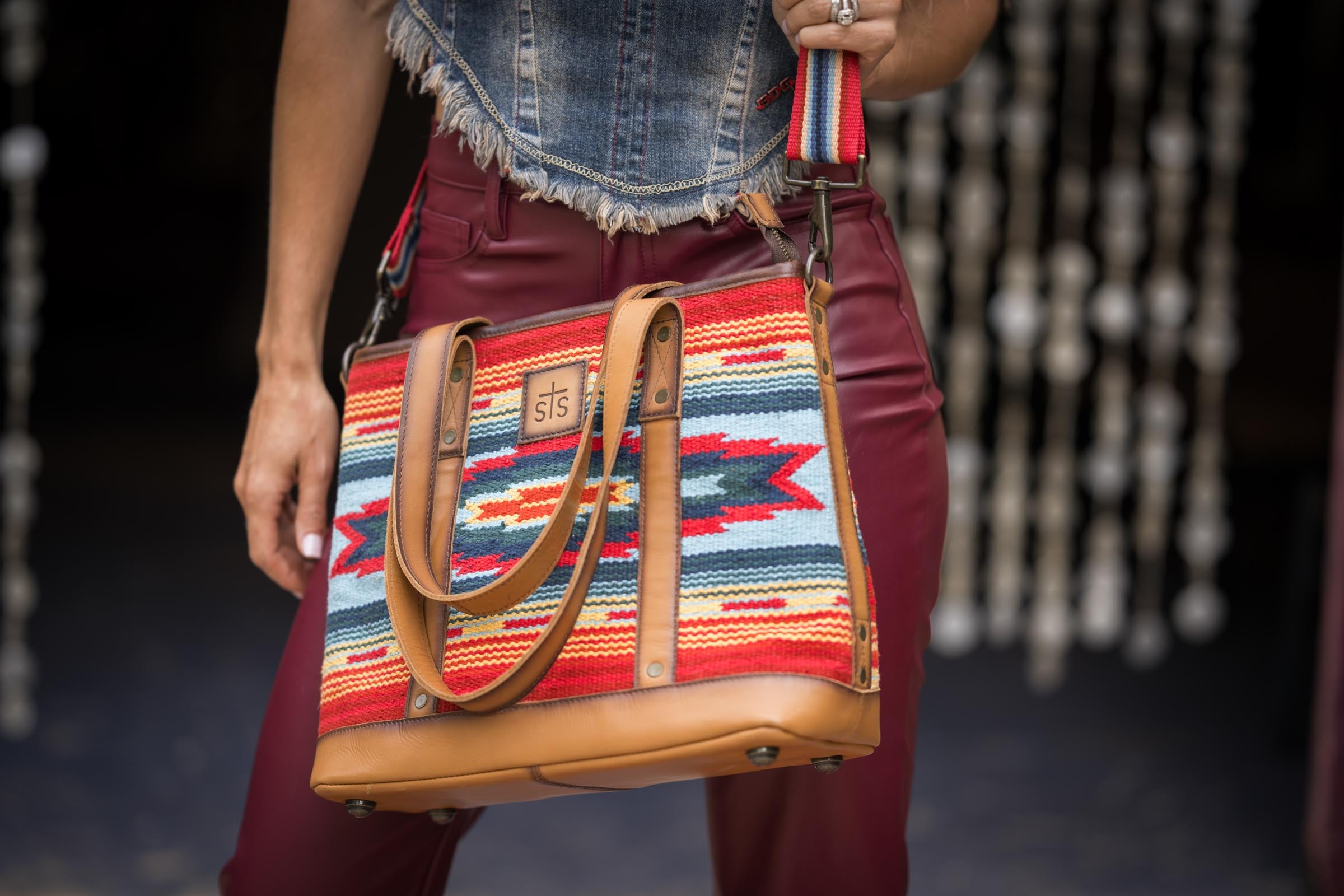 Chaynee Valley Tiffany Crossbody Tote Serape – Remnant Ranch LLC dba ...